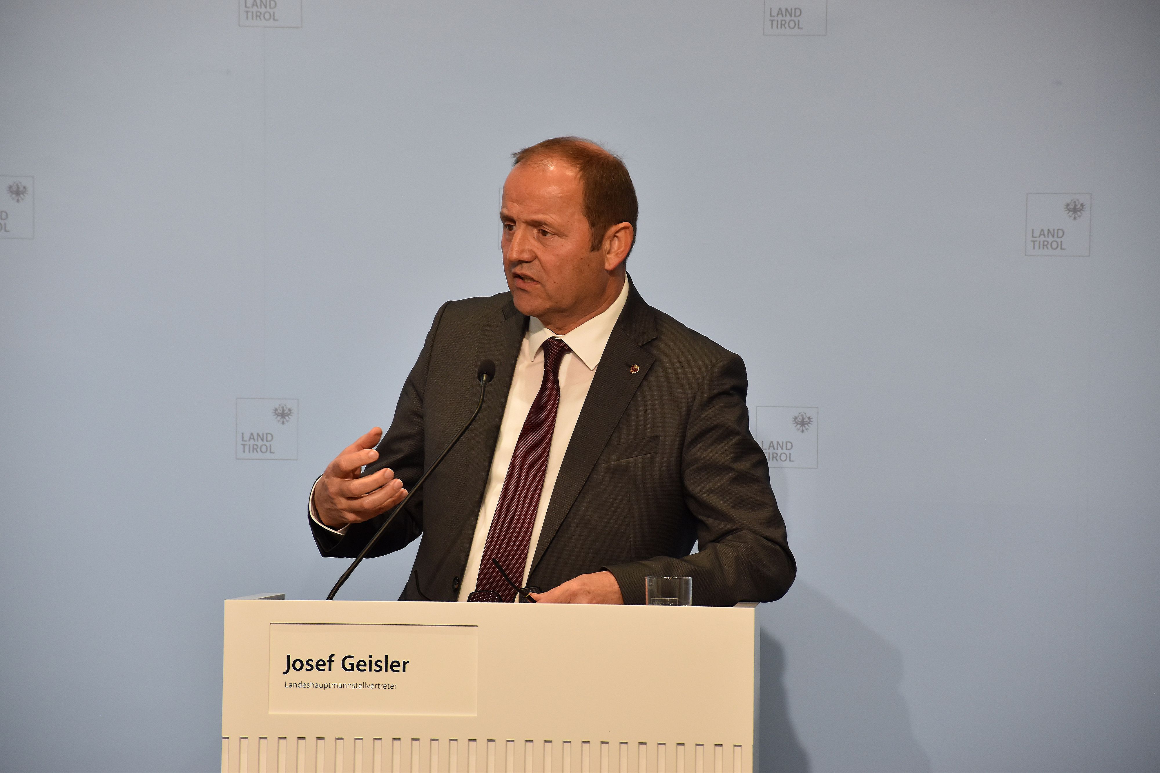 Weg zu rascher Entnahme frei –Tirol sagt Risiko- und Schadwölfen den ...