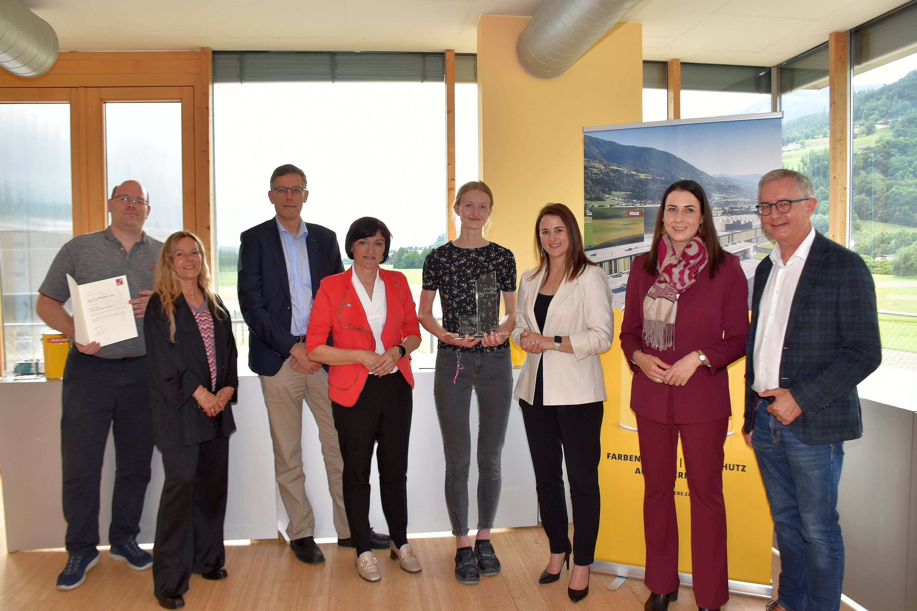 Viktoria Geisler ist „Lehrling des Monats Mai 2025“ | Land Tirol