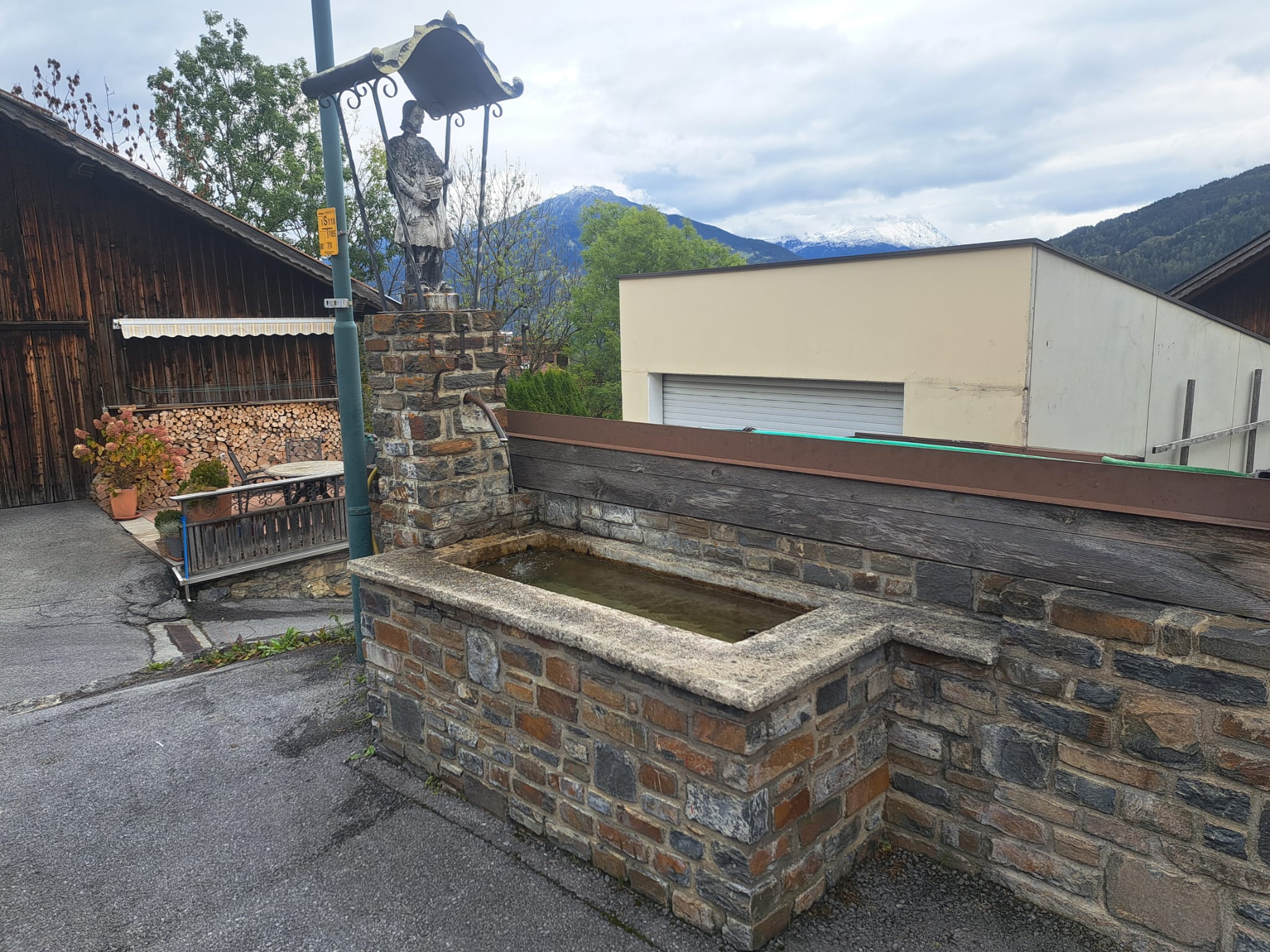 Oberdeafler Brunna (Grins) | Land Tirol