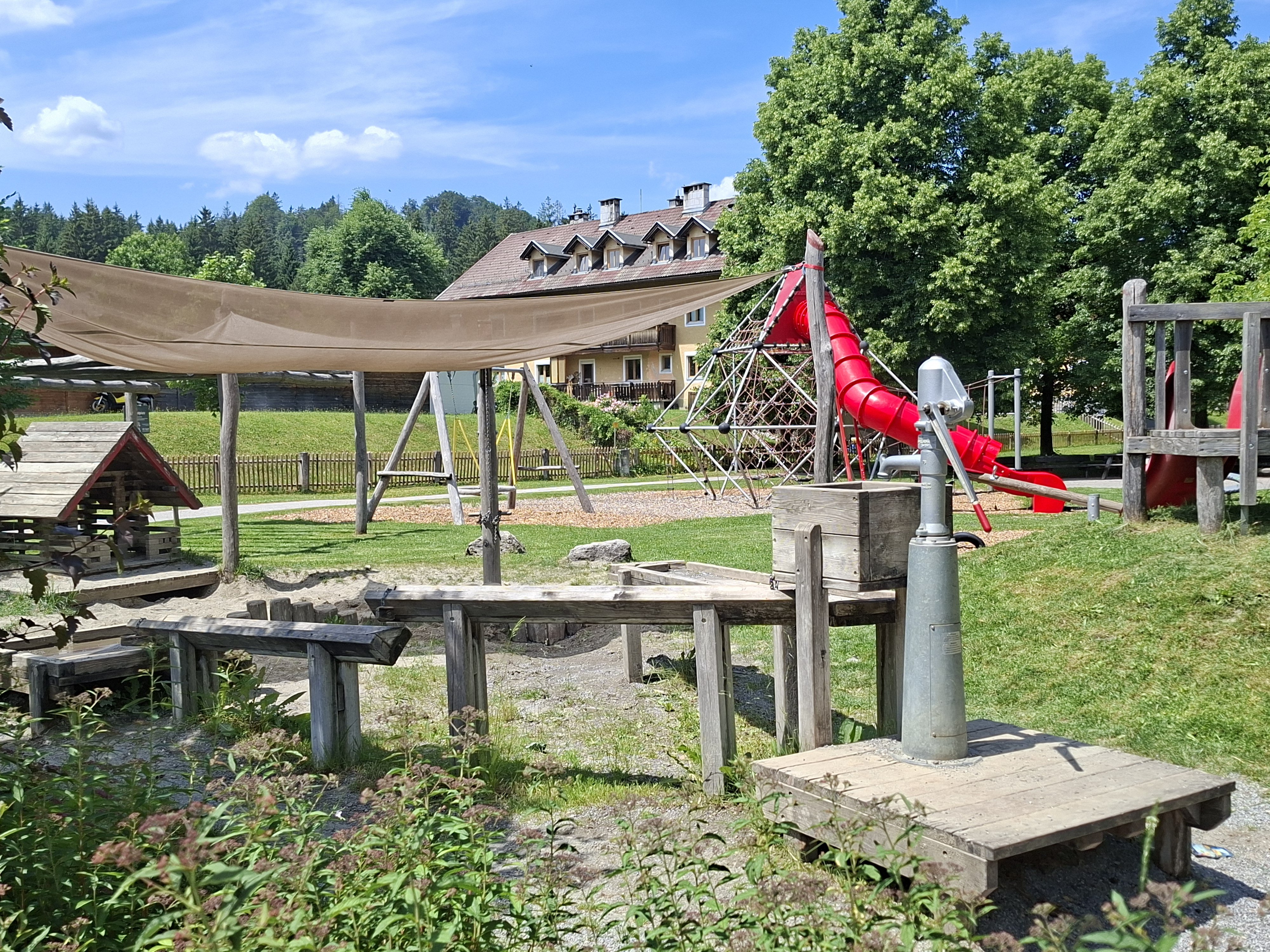 Spielgeräte Spielplatz Archbach (Reutte) | Land Tirol